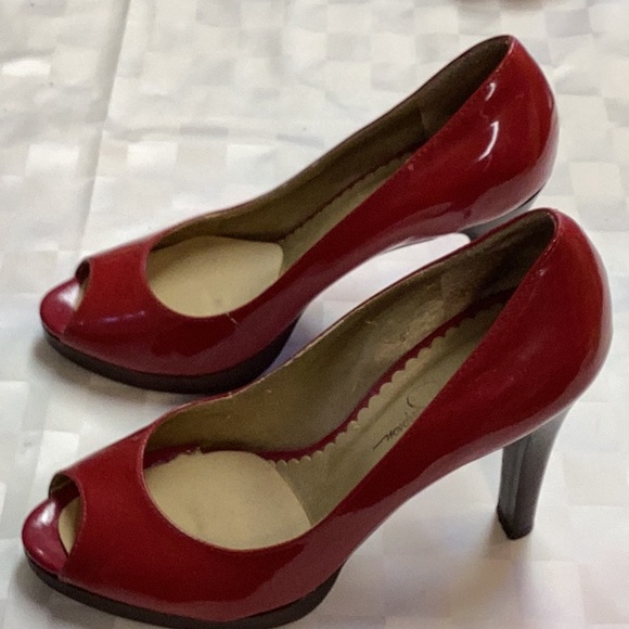 Jessica Simpson | Shoes | Jessica Simpson Red Patent 4 Heels Size 6 ...